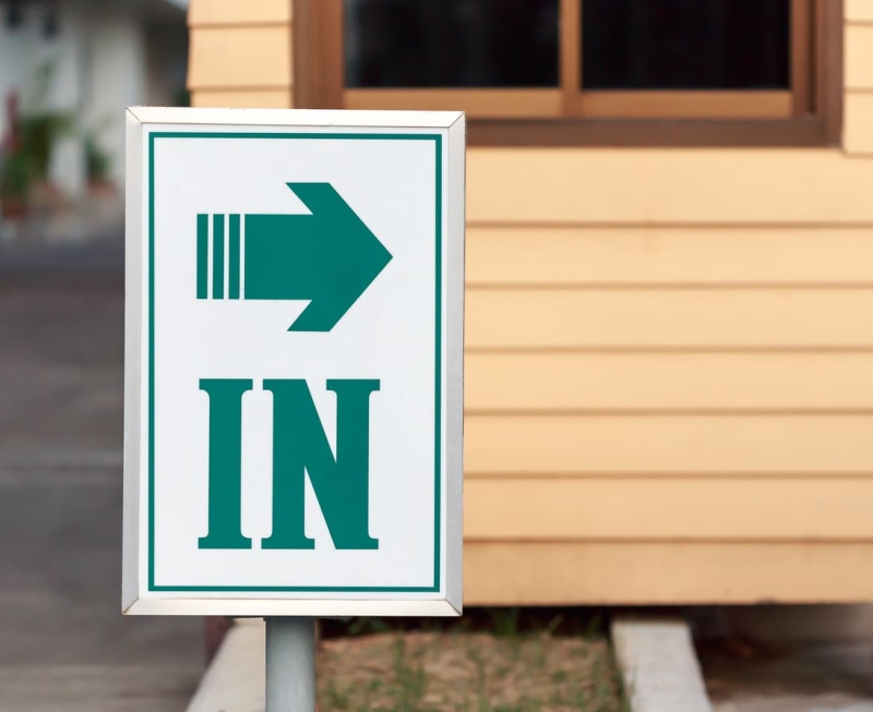 Why a Lightweight Signage should be your Priority - Acrybest Acrylic ...